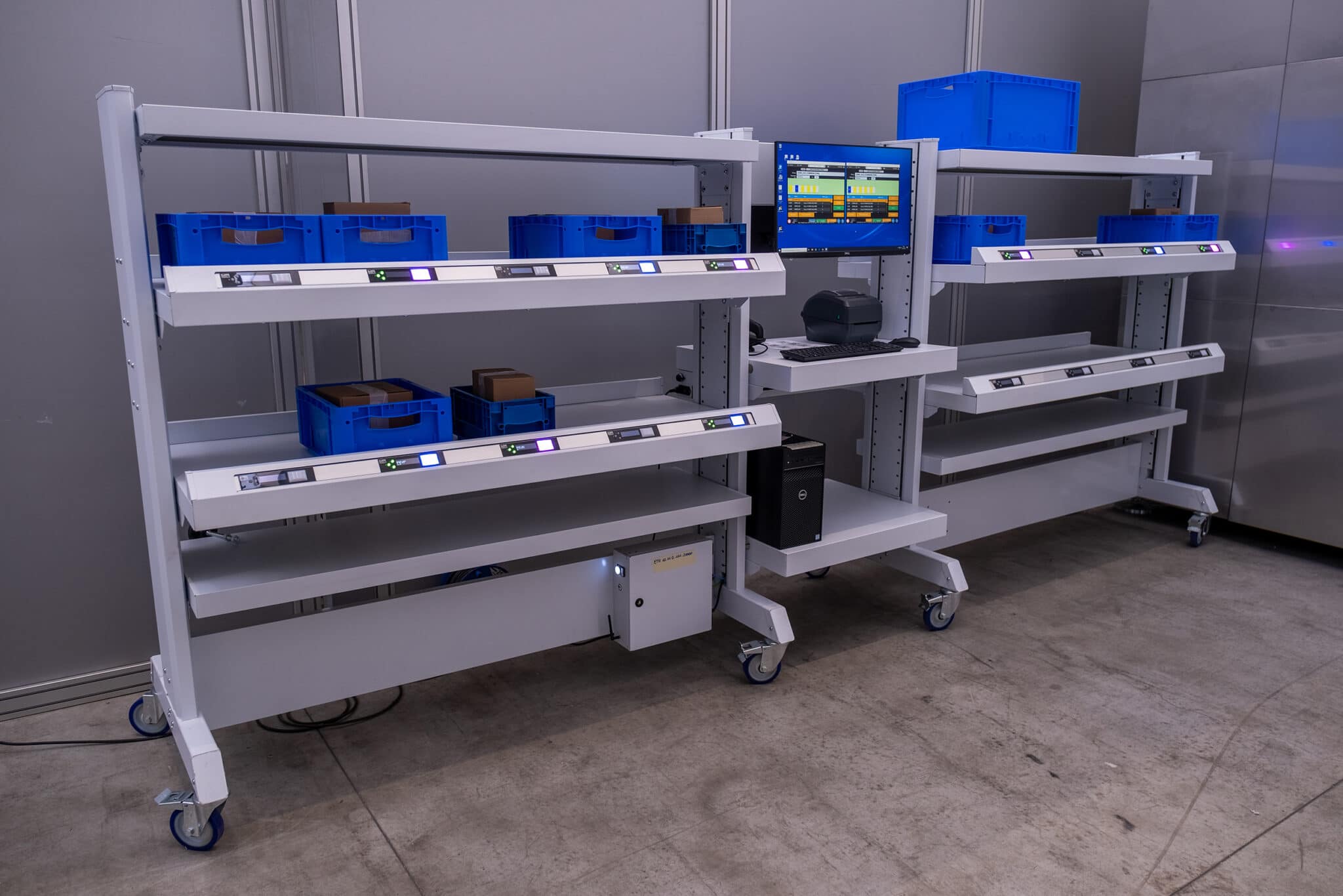 Modula Picking Solutions Photos - Modula