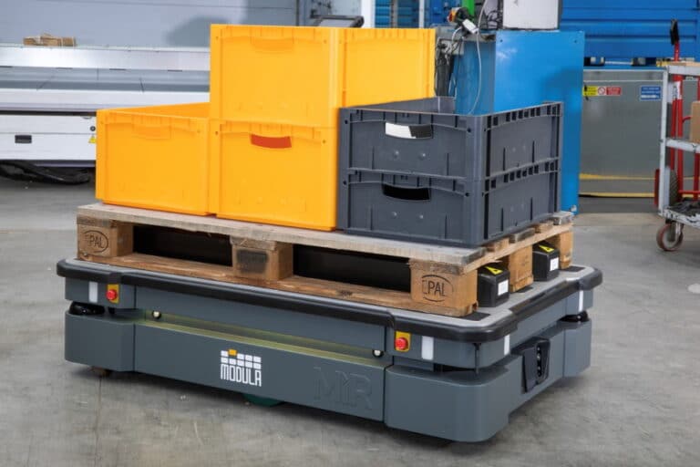 15 Types of Warehouse Robotics Solutions to Optimize Efficiency