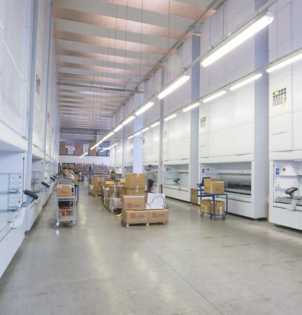 10 Warehouse Organization Tips & Ideas to Boost Productivity