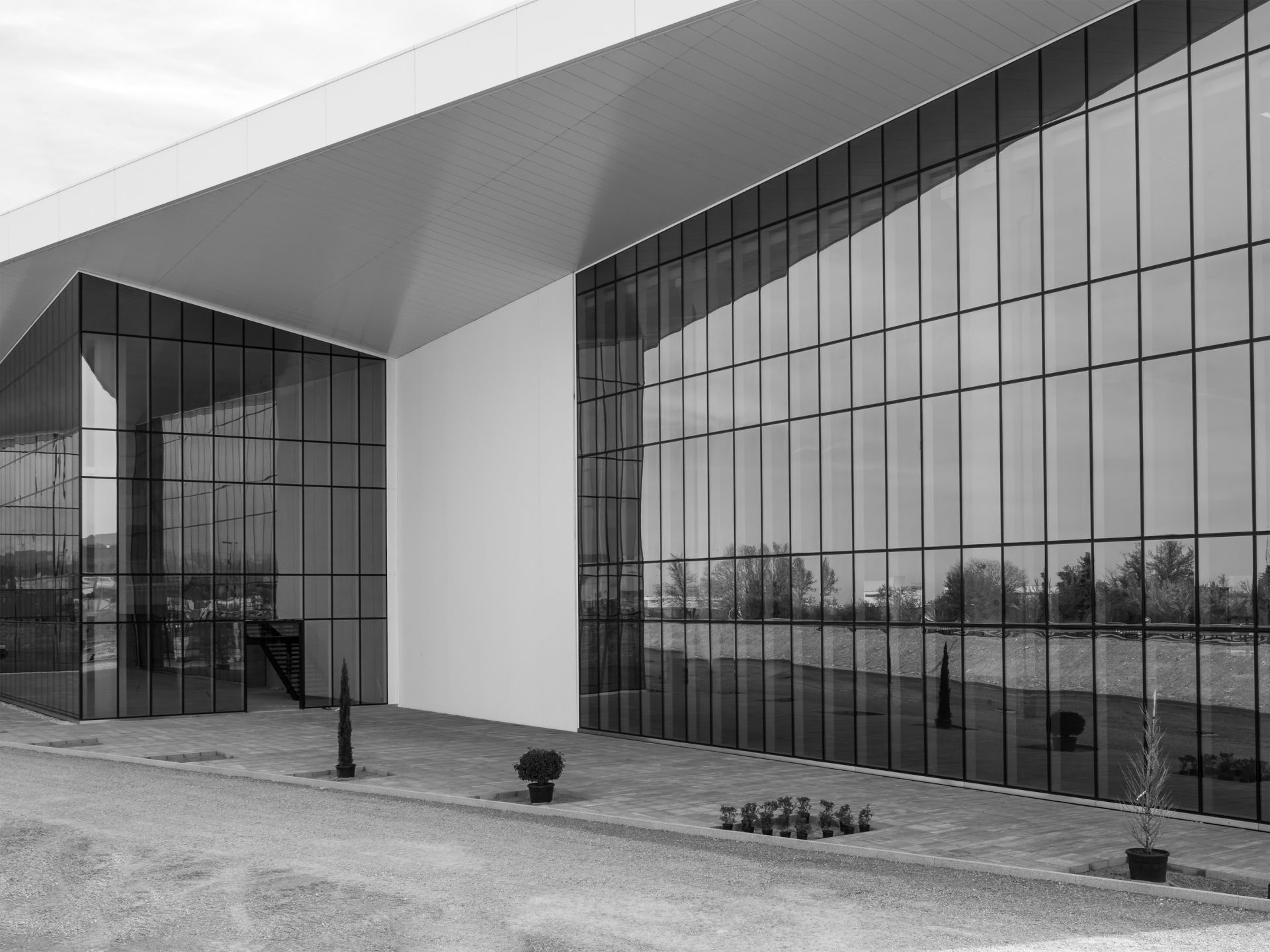 Modula's New Fiorano Facility: Modern Architecture & Sustainability